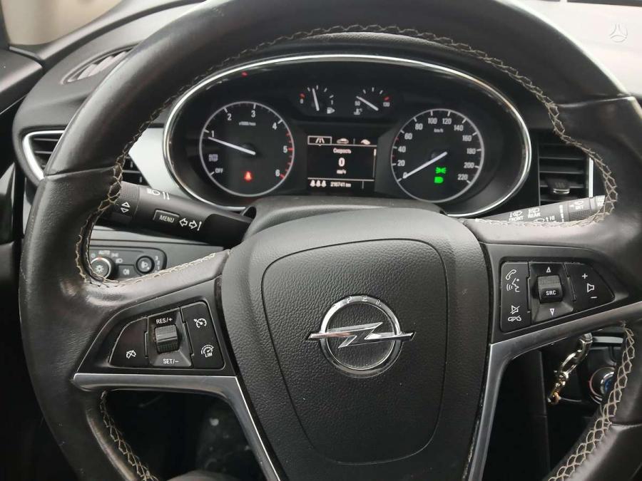 Grey Opel Mokka X 2017 in Marijampole, with an engine capacity of 1.60 L and mileage of 217 thousand km for 7390 €, photo 6 on AUTOMOTO.COM.LV