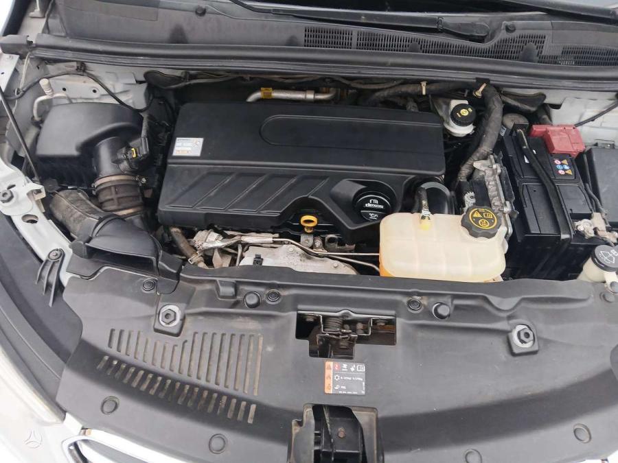 Grey Opel Mokka X 2017 in Marijampole, with an engine capacity of 1.60 L and mileage of 217 thousand km for 7390 €, photo 13 on AUTOMOTO.COM.LV