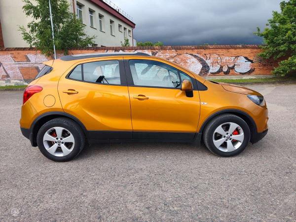 Orange Opel Mokka X 2016 in Siauliai, with an engine capacity of 1.40 L and mileage of 104 thousand km for 10600 €, photo 7 on AUTOMOTO.COM.LV