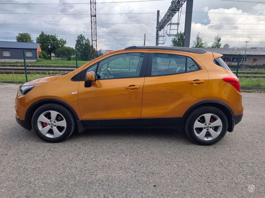 Orange Opel Mokka X 2016 in Siauliai, with an engine capacity of 1.40 L and mileage of 104 thousand km for 10600 €, photo 9 on AUTOMOTO.COM.LV