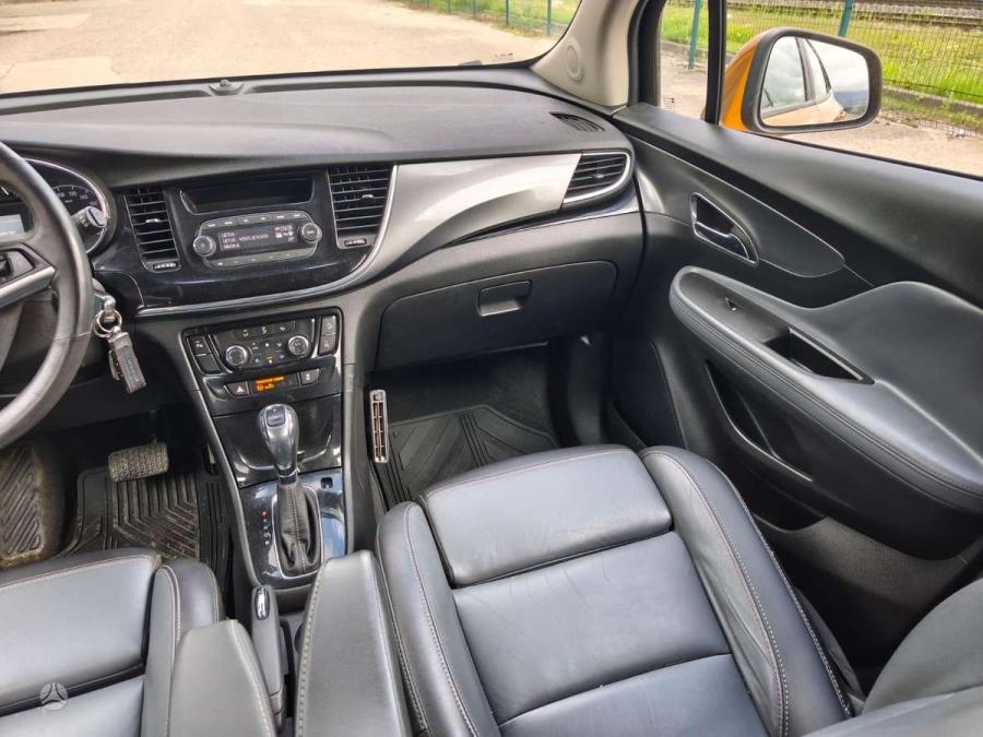 Orange Opel Mokka X 2016 in Siauliai, with an engine capacity of 1.40 L and mileage of 104 thousand km for 10600 €, photo 12 on AUTOMOTO.COM.LV