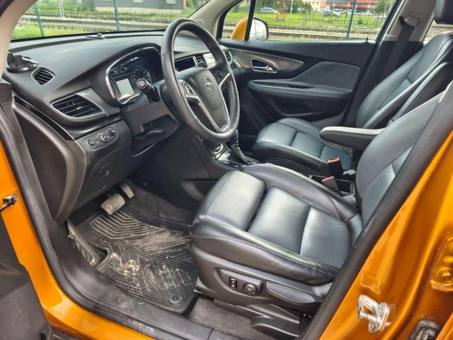 Orange Opel Mokka X 2016 in Siauliai, with an engine capacity of 1.40 L and mileage of 104 thousand km for 10600 €, photo 13 on AUTOMOTO.COM.LV