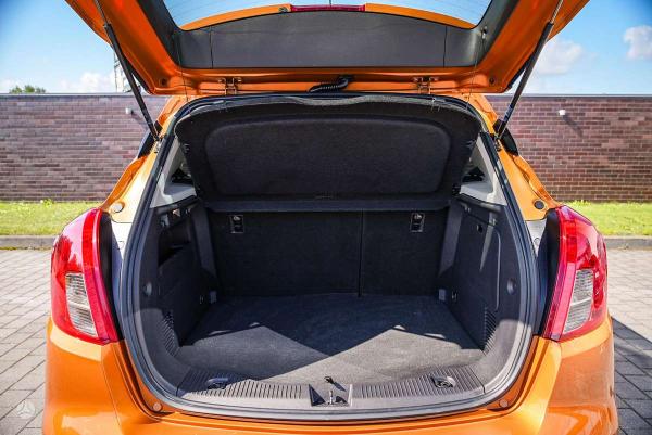 Orange Opel Mokka X 2017 in Marijampole, with an engine capacity of 1.60 L and mileage of 166 thousand km for 10950 €, photo 10 on AUTOMOTO.COM.LV