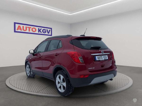 Red Opel Mokka X 2017 in Kaunas, with an engine capacity of 1.40 L and mileage of 123 thousand km for 9900 €, photo 3 on AUTOMOTO.COM.LV