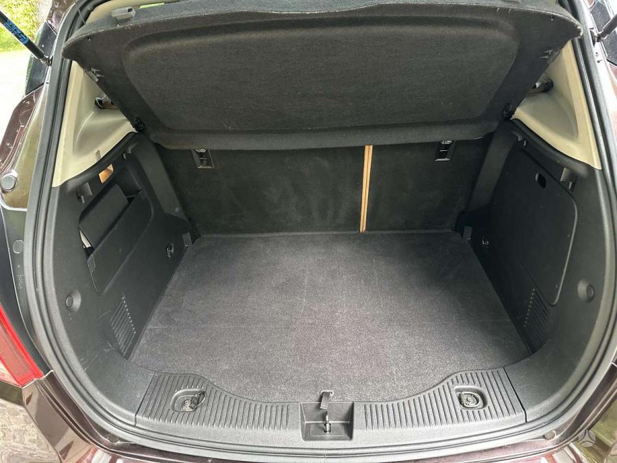 Sarkans Opel Mokka X 2017 Kauņa, ar dzinēja tilpumu 1.60 L un nobraukumu 185 tūkst. km par 10490 €, foto 26 vietnē AUTOMOTO.COM.LV