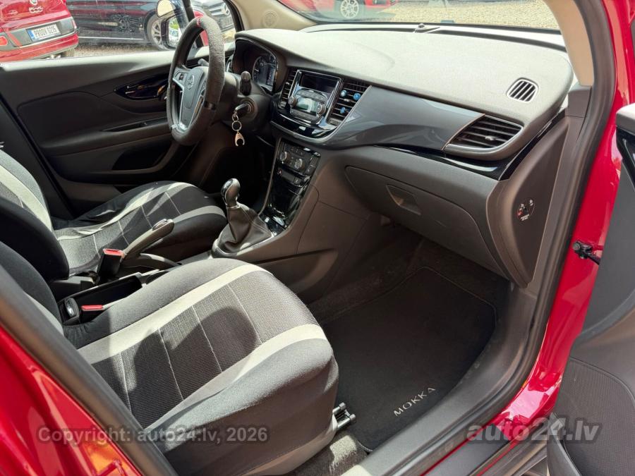 Red Opel Mokka X 2019 in Voru, with an engine capacity of 1.40 L and mileage of 29 thousand km for 10900 €, photo 8 on AUTOMOTO.COM.LV