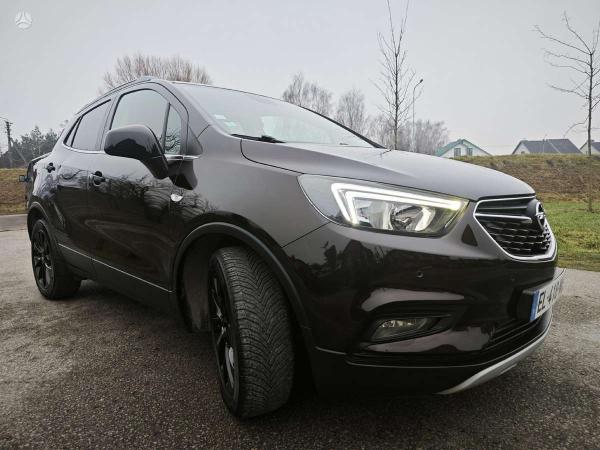 Red Opel Mokka X 2017 in Panevezys, with an engine capacity of 1.60 L and mileage of 188 thousand km for 5850 €, photo 6 on AUTOMOTO.COM.LV