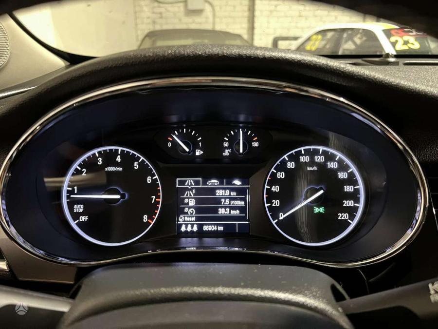 Red Opel Mokka X 2017 in Klaipeda, with an engine capacity of 1.36 L and mileage of 87 thousand km for 9500 €, photo 4 on AUTOMOTO.COM.LV