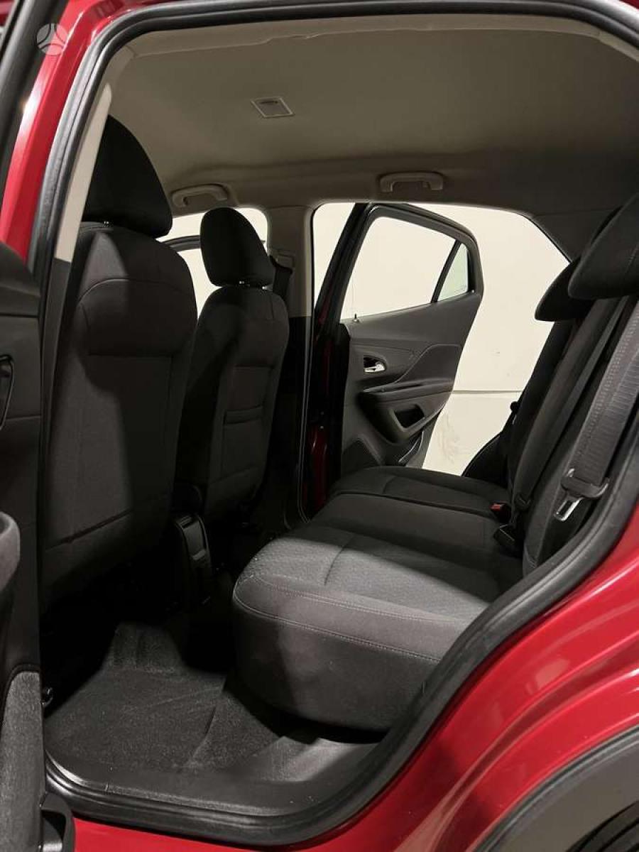 Red Opel Mokka X 2017 in Klaipeda, with an engine capacity of 1.36 L and mileage of 87 thousand km for 9500 €, photo 7 on AUTOMOTO.COM.LV