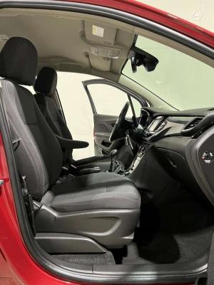 Red Opel Mokka X 2017 in Klaipeda, with an engine capacity of 1.36 L and mileage of 87 thousand km for 9500 €, photo 16 on AUTOMOTO.COM.LV