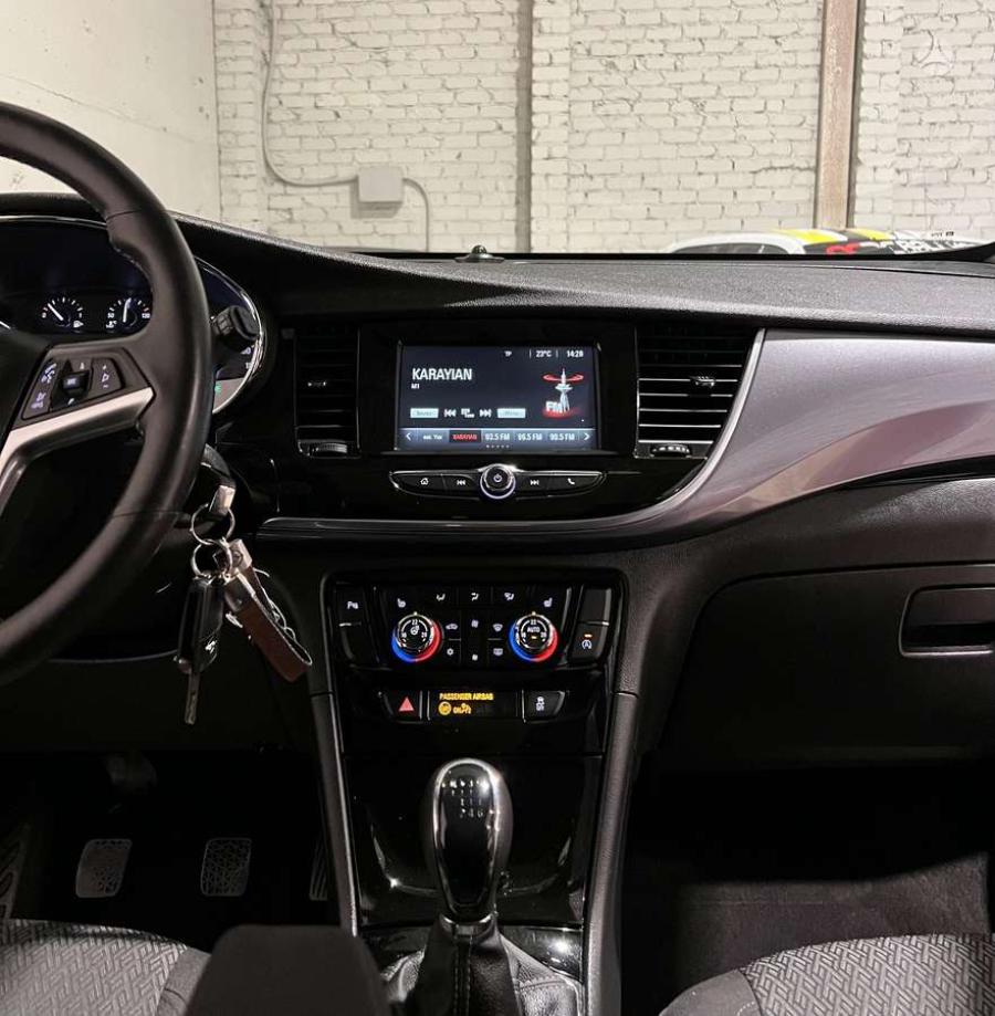 Red Opel Mokka X 2017 in Klaipeda, with an engine capacity of 1.36 L and mileage of 87 thousand km for 9500 €, photo 22 on AUTOMOTO.COM.LV