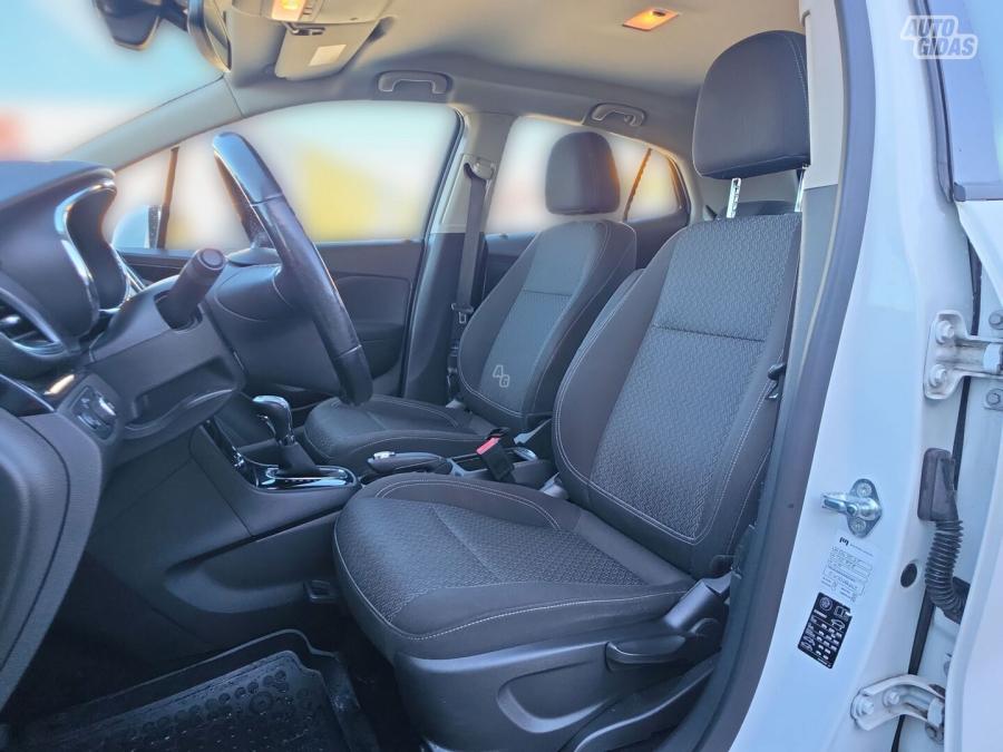 Balts Opel Mokka X 2016 Klaipėda, ar dzinēja tilpumu 1.40 L un nobraukumu 145 tūkst. km par 10500 €, foto 14 vietnē AUTOMOTO.COM.LV