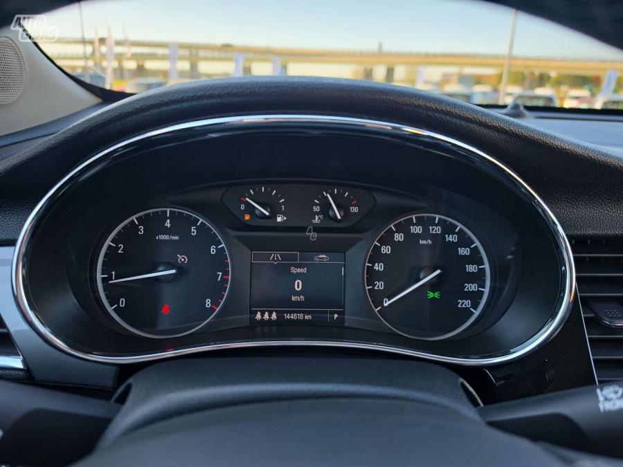 Balts Opel Mokka X 2016 Klaipėda, ar dzinēja tilpumu 1.40 L un nobraukumu 145 tūkst. km par 10500 €, foto 19 vietnē AUTOMOTO.COM.LV