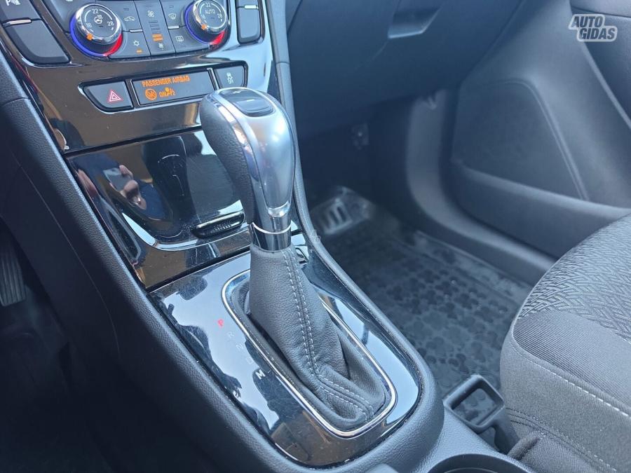Balts Opel Mokka X 2016 Klaipėda, ar dzinēja tilpumu 1.40 L un nobraukumu 145 tūkst. km par 10500 €, foto 21 vietnē AUTOMOTO.COM.LV