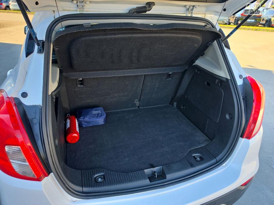 Balts Opel Mokka X 2016 Klaipėda, ar dzinēja tilpumu 1.40 L un nobraukumu 145 tūkst. km par 10500 €, foto 26 vietnē AUTOMOTO.COM.LV