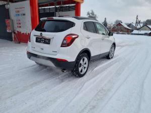 White Opel Mokka X 2017 in Ukmerge, with an engine capacity of 1.40 L and mileage of 137 thousand km for 10950 €, photo 6 on AUTOMOTO.COM.LV