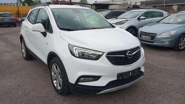 White Opel Mokka X 2017 in Panevezys, with an engine capacity of 1.60 L and mileage of 69 thousand km for 9700 €, photo 4 on AUTOMOTO.COM.LV