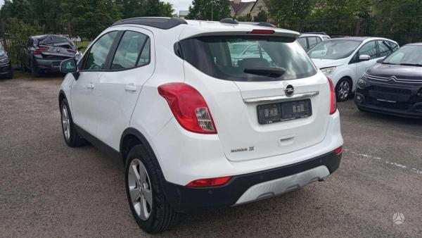 White Opel Mokka X 2017 in Panevezys, with an engine capacity of 1.60 L and mileage of 69 thousand km for 9700 €, photo 10 on AUTOMOTO.COM.LV