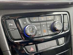 Balts Opel Mokka X 2017 Viļņa, ar dzinēja tilpumu 1.60 L un nobraukumu 250 tūkst. km par 6500 €, foto 17 vietnē AUTOMOTO.COM.LV