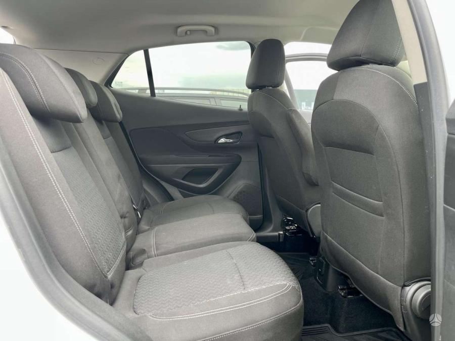 Balts Opel Mokka X 2017 Viļņa, ar dzinēja tilpumu 1.60 L un nobraukumu 250 tūkst. km par 6500 €, foto 23 vietnē AUTOMOTO.COM.LV