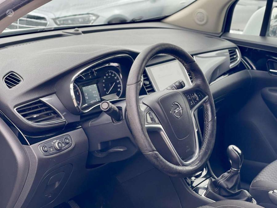 Balts Opel Mokka X 2017 Viļņa, ar dzinēja tilpumu 1.60 L un nobraukumu 250 tūkst. km par 6500 €, foto 12 vietnē AUTOMOTO.COM.LV