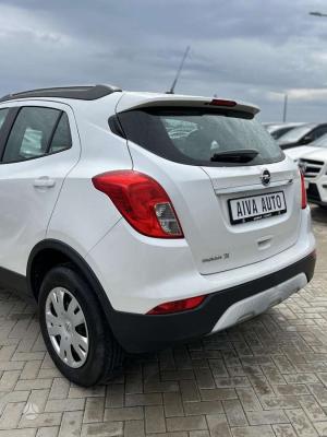 Balts Opel Mokka X 2017 Kauņa, ar dzinēja tilpumu 1.60 L un nobraukumu 90 tūkst. km par 9450 €, foto 12 vietnē AUTOMOTO.COM.LV