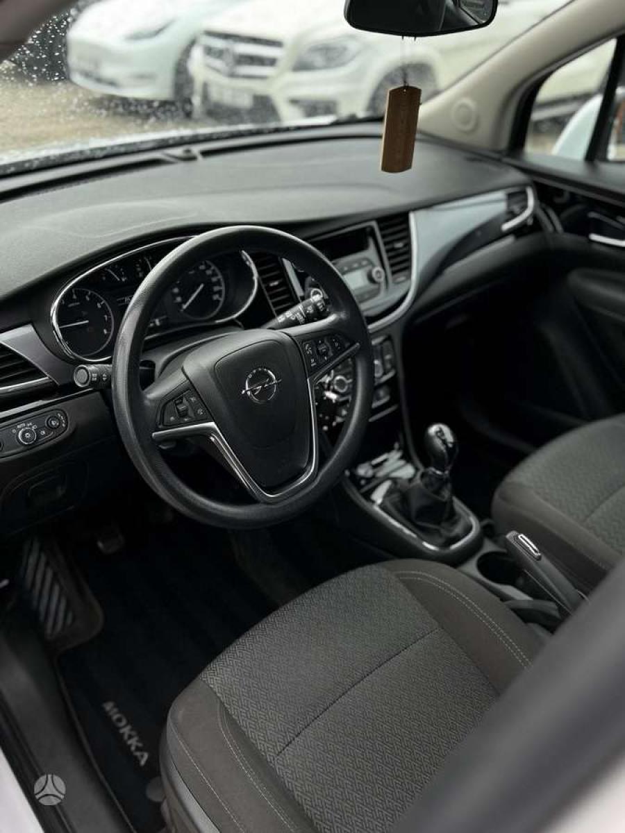 Balts Opel Mokka X 2017 Kauņa, ar dzinēja tilpumu 1.60 L un nobraukumu 90 tūkst. km par 9450 €, foto 18 vietnē AUTOMOTO.COM.LV