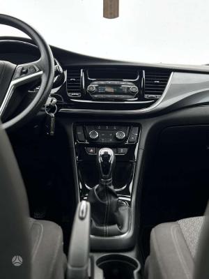 Balts Opel Mokka X 2017 Kauņa, ar dzinēja tilpumu 1.60 L un nobraukumu 90 tūkst. km par 9450 €, foto 24 vietnē AUTOMOTO.COM.LV