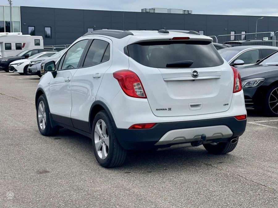 White Opel Mokka X 2017 in Vilnius, with an engine capacity of 1.60 L and mileage of 250 thousand km for 6450 €, photo 9 on AUTOMOTO.COM.LV
