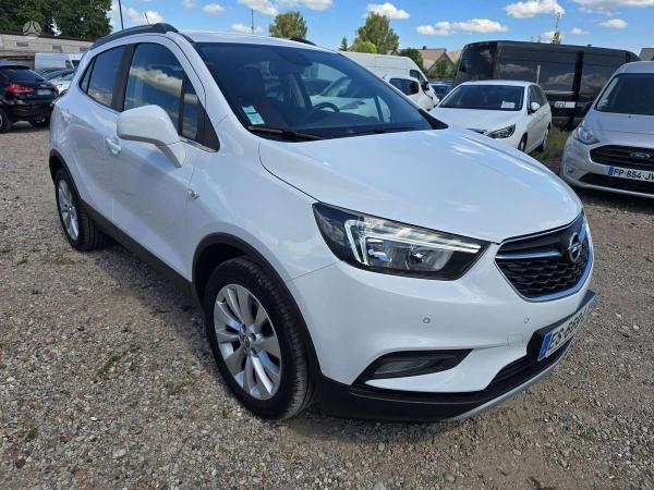 White Opel Mokka X 2017 in Taurage, with an engine capacity of 1.60 L and mileage of 152 thousand km for 8500 €, photo 1 on AUTOMOTO.COM.LV