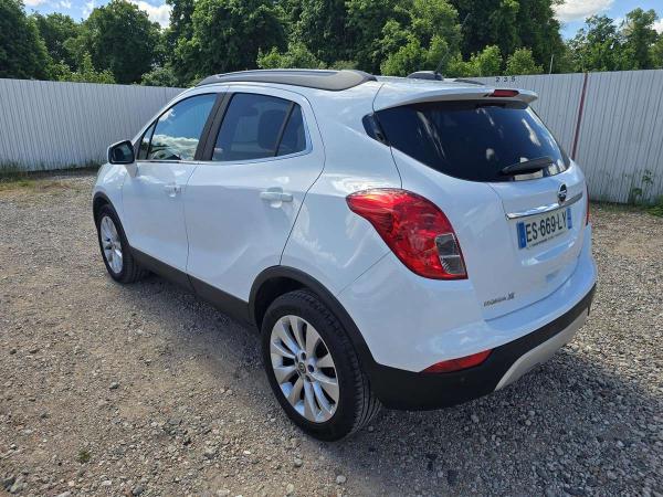White Opel Mokka X 2017 in Taurage, with an engine capacity of 1.60 L and mileage of 152 thousand km for 8500 €, photo 5 on AUTOMOTO.COM.LV