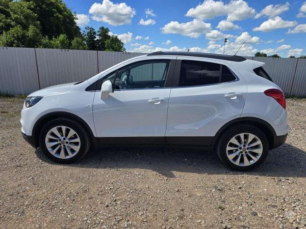 White Opel Mokka X 2017 in Taurage, with an engine capacity of 1.60 L and mileage of 152 thousand km for 8500 €, photo 6 on AUTOMOTO.COM.LV