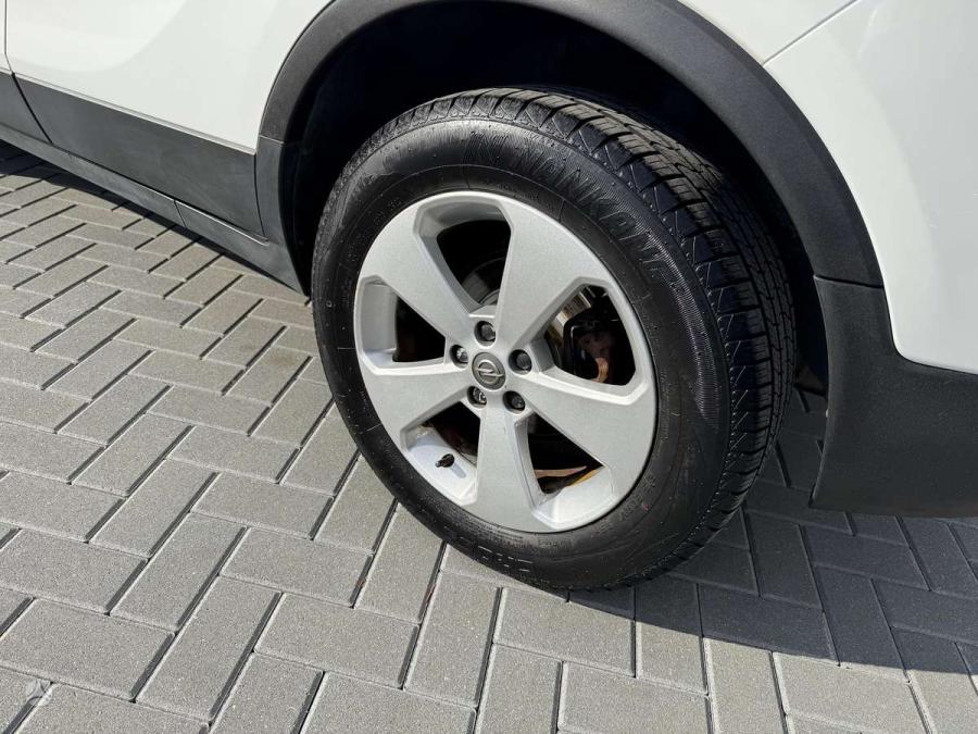 White Opel Mokka X 2017 in Telschi, with an engine capacity of 1.60 L and mileage of 166 thousand km for 7800 €, photo 13 on AUTOMOTO.COM.LV