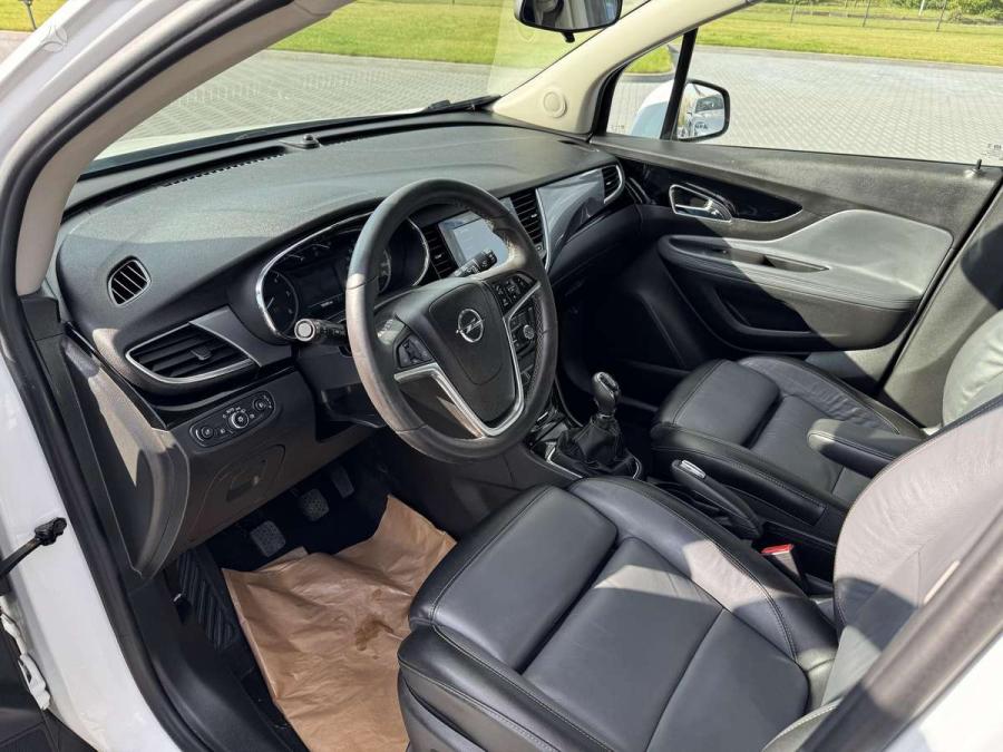 White Opel Mokka X 2017 in Telschi, with an engine capacity of 1.60 L and mileage of 166 thousand km for 7800 €, photo 17 on AUTOMOTO.COM.LV