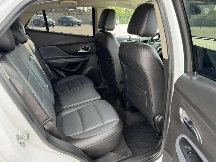 White Opel Mokka X 2017 in Telschi, with an engine capacity of 1.60 L and mileage of 166 thousand km for 7800 €, photo 20 on AUTOMOTO.COM.LV