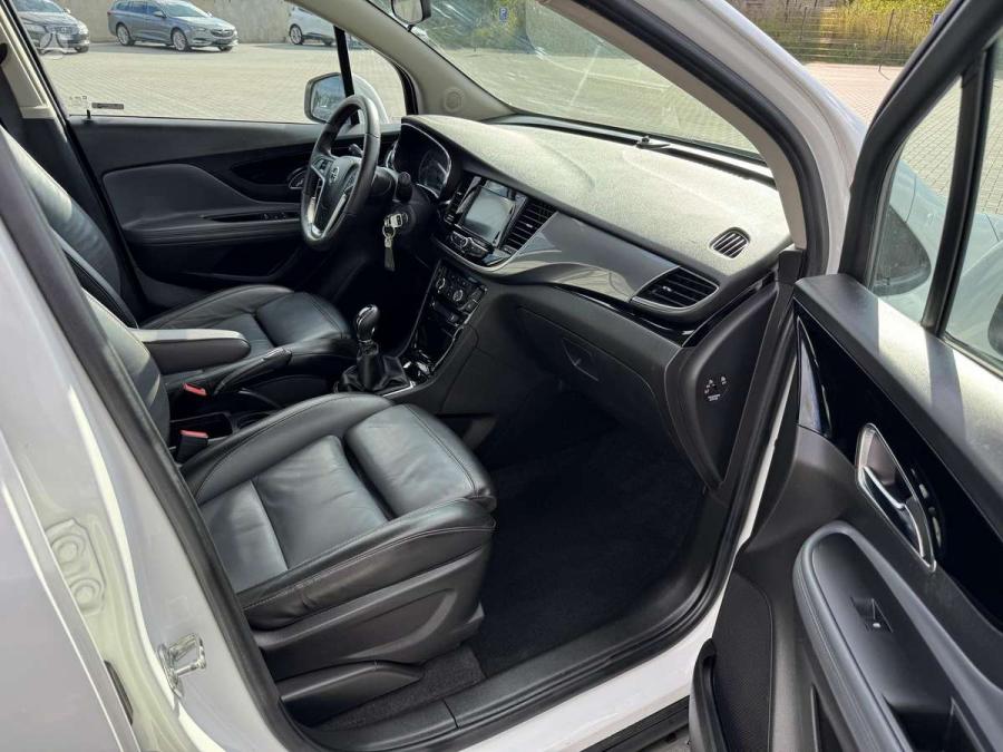 White Opel Mokka X 2017 in Telschi, with an engine capacity of 1.60 L and mileage of 166 thousand km for 7800 €, photo 21 on AUTOMOTO.COM.LV