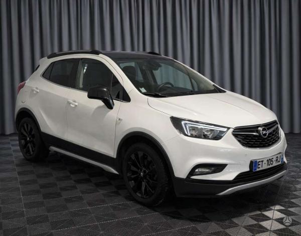 White Opel Mokka X 2018 in Kaunas, with an engine capacity of 1.60 L and mileage of 198 thousand km for 8200 €, photo 2 on AUTOMOTO.COM.LV