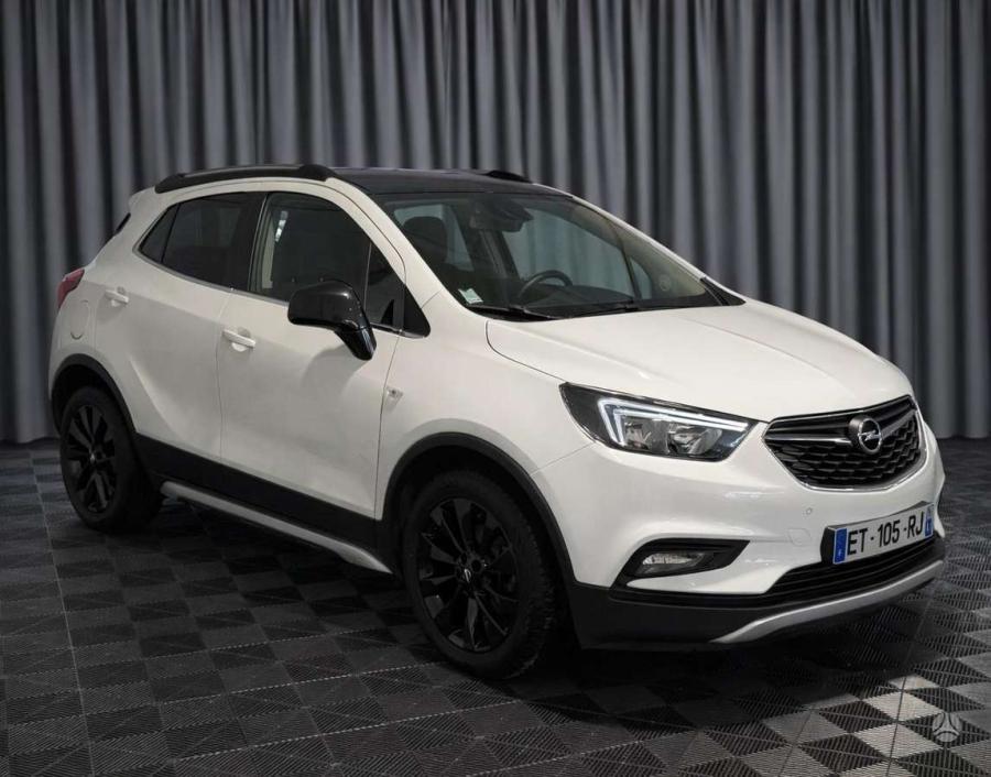 White Opel Mokka X 2018 in Kaunas, with an engine capacity of 1.60 L and mileage of 198 thousand km for 8200 €, photo 2 on AUTOMOTO.COM.LV
