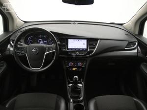 White Opel Mokka X 2018 in Vilnius, with an engine capacity of 1.60 L and mileage of 154 thousand km for 10999 €, photo 3 on AUTOMOTO.COM.LV
