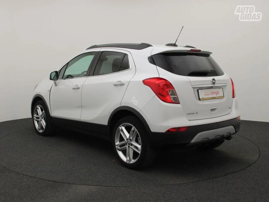 White Opel Mokka X 2018 in Vilnius, with an engine capacity of 1.60 L and mileage of 154 thousand km for 10999 €, photo 8 on AUTOMOTO.COM.LV