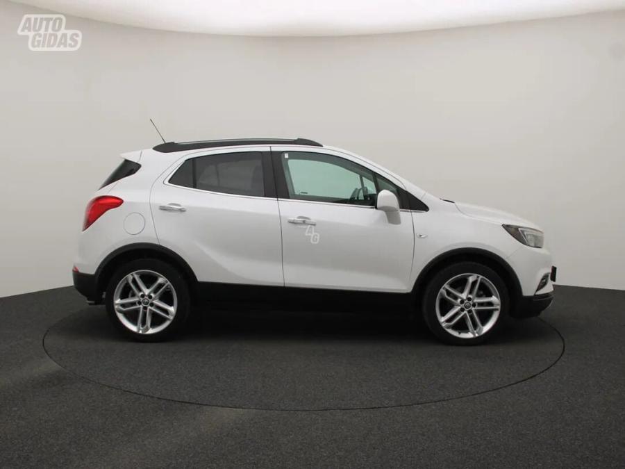 White Opel Mokka X 2018 in Vilnius, with an engine capacity of 1.60 L and mileage of 154 thousand km for 10999 €, photo 10 on AUTOMOTO.COM.LV