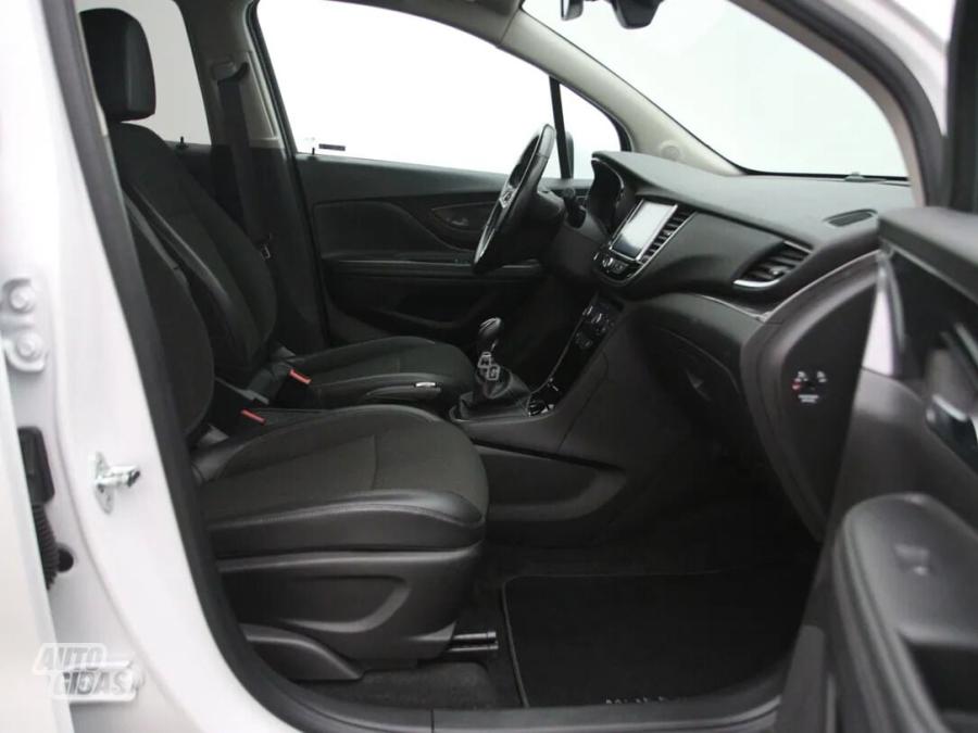 White Opel Mokka X 2018 in Vilnius, with an engine capacity of 1.60 L and mileage of 154 thousand km for 10999 €, photo 15 on AUTOMOTO.COM.LV