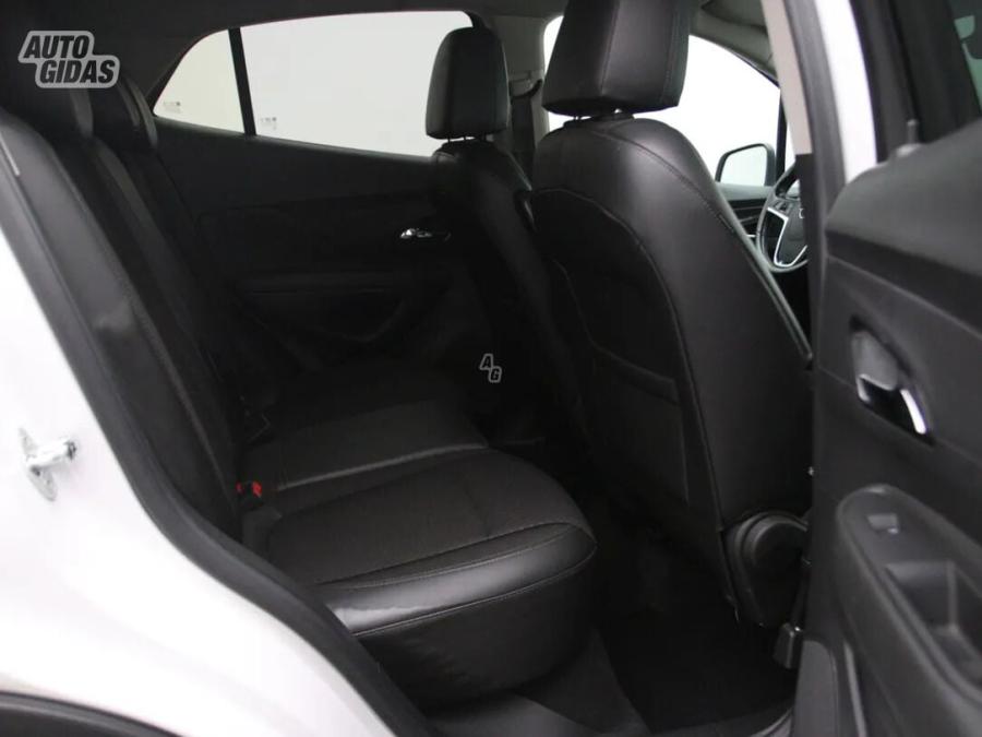 White Opel Mokka X 2018 in Vilnius, with an engine capacity of 1.60 L and mileage of 154 thousand km for 10999 €, photo 16 on AUTOMOTO.COM.LV