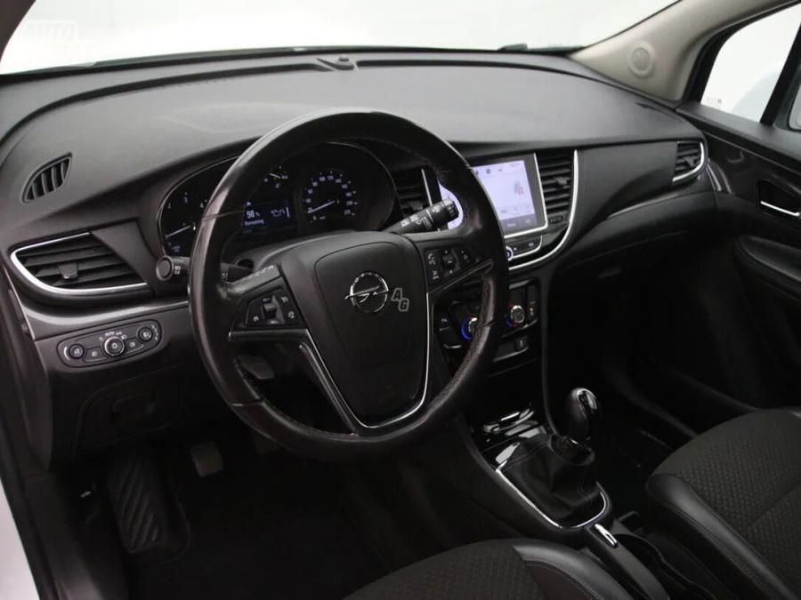White Opel Mokka X 2018 in Vilnius, with an engine capacity of 1.60 L and mileage of 154 thousand km for 10999 €, photo 17 on AUTOMOTO.COM.LV