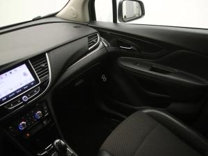 White Opel Mokka X 2018 in Vilnius, with an engine capacity of 1.60 L and mileage of 154 thousand km for 10999 €, photo 22 on AUTOMOTO.COM.LV