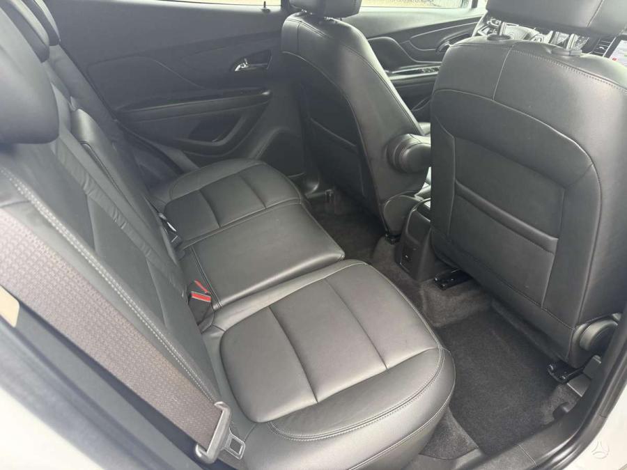 Balts Opel Mokka X 2018 Tauragė, ar dzinēja tilpumu 1.60 L un nobraukumu 82 tūkst. km par 9500 €, foto 26 vietnē AUTOMOTO.COM.LV