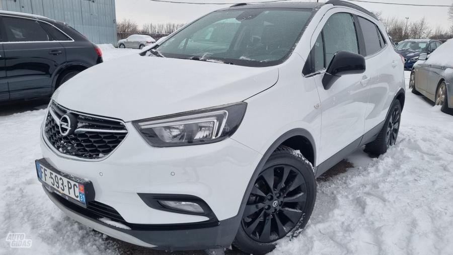 White Opel Mokka X 2019 in Siauliai, with an engine capacity of 1.60 L and mileage of 190 thousand km for 9000 €, photo 1 on AUTOMOTO.COM.LV