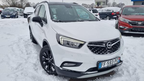 White Opel Mokka X 2019 in Siauliai, with an engine capacity of 1.60 L and mileage of 190 thousand km for 9000 €, photo 3 on AUTOMOTO.COM.LV