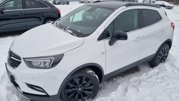 White Opel Mokka X 2019 in Siauliai, with an engine capacity of 1.60 L and mileage of 190 thousand km for 9000 €, photo 5 on AUTOMOTO.COM.LV
