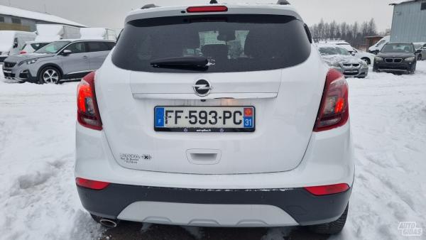White Opel Mokka X 2019 in Siauliai, with an engine capacity of 1.60 L and mileage of 190 thousand km for 9000 €, photo 10 on AUTOMOTO.COM.LV